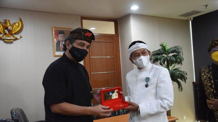 Profil dan Penghargaan yang Diterima Dedi Mulyadi Mulai dari Bidang Budaya, Agama hingga HAM ...