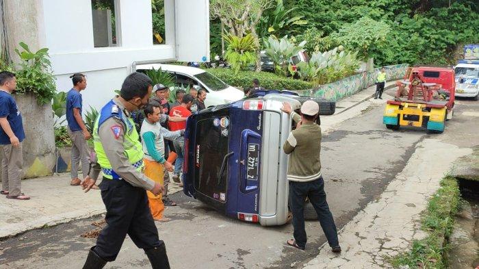 10 Identitas Korban Kecelakaan Mobil Terbalik di Lembang, Pengemudi dan ...