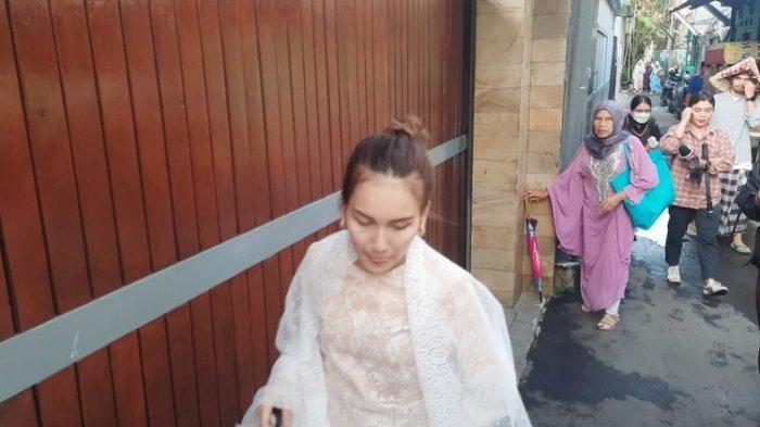 Kata Ayu Ting Ting setelah Dikabarkan Dilamar Lettu Muhammad Faradan ...