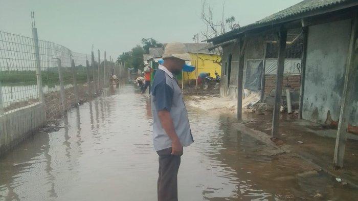 Dua Dusun di Desa Pusakajaya Utara Karawang Diterjang Banjir Rob ...
