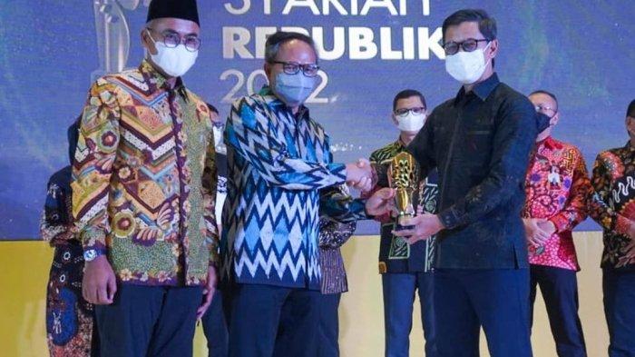 Bank bjb syariah Raih Penghargaan Tabungan Syariah Terbaik ASR 2022 - Tribunjabar.id