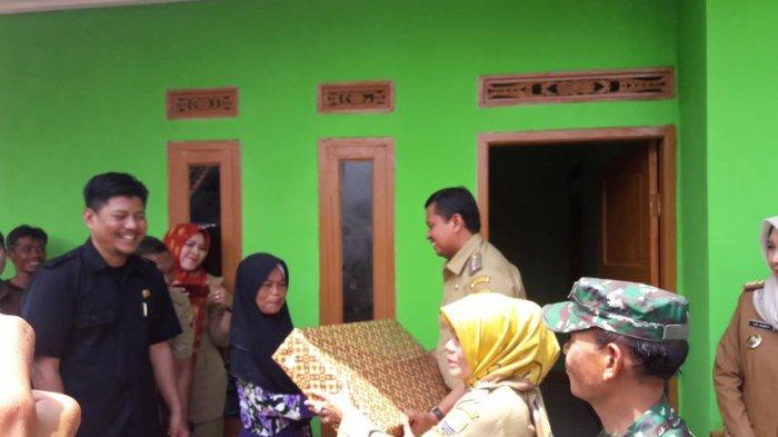 Rumah Rokayah di Sumedang Sudah Layak Huni, Sang Suami Tak Sempat ...