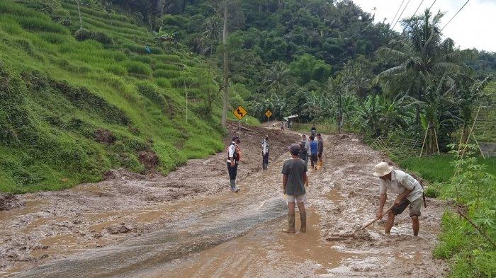 Jalan Cisewu-Talegong Garut Masih Lumpuh, Ada Lebih 6 Titik Longsor ...