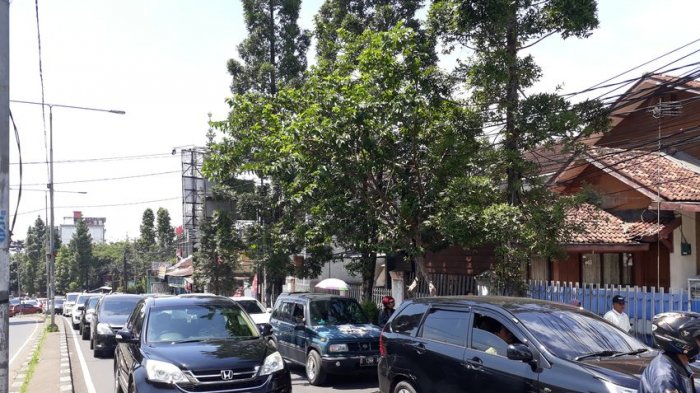 Jalur Dago ke Arah Atas Macet Parah, Ini Dua Titik Kemacaten Utama di ...