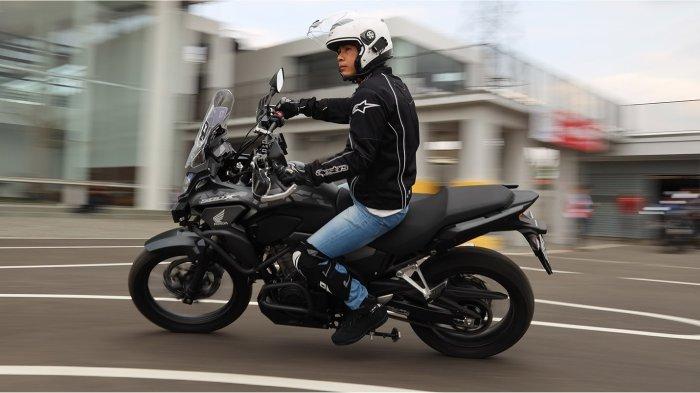 Berkendara Sepeda Motor Wajib Menggunakan Riding Gear yang Lengkap ...