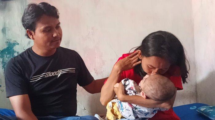 Perjuangan Pasutri Rawat Anak Sindrom Edward, Jual Rumah Hingga Gantian ...