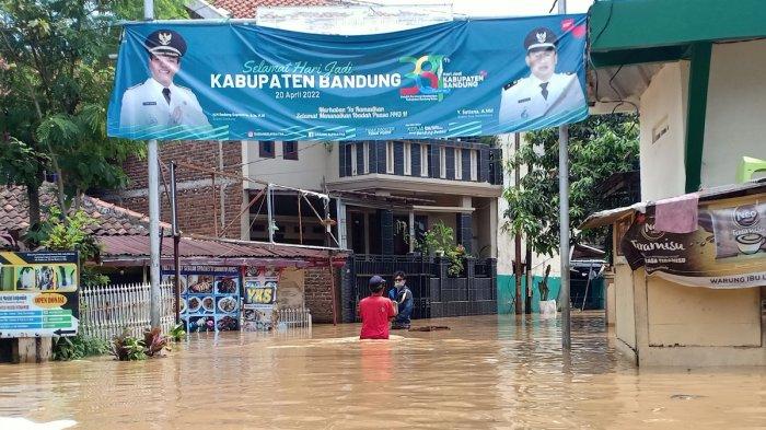 Dayeuhkolot Kembali Terendam Banjir, Ketinggiannya Ada yang Sampai 2 Meter - Tribunjabar.id