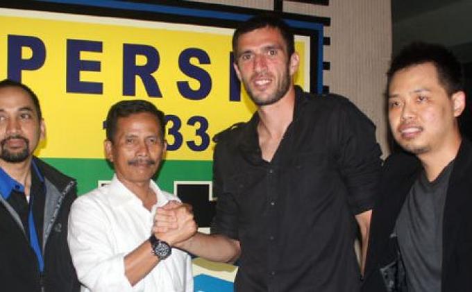 LINK LIVE STREAMING PSMS Medan Vs Bhayangkara FC, Reuni Djanur dan ...