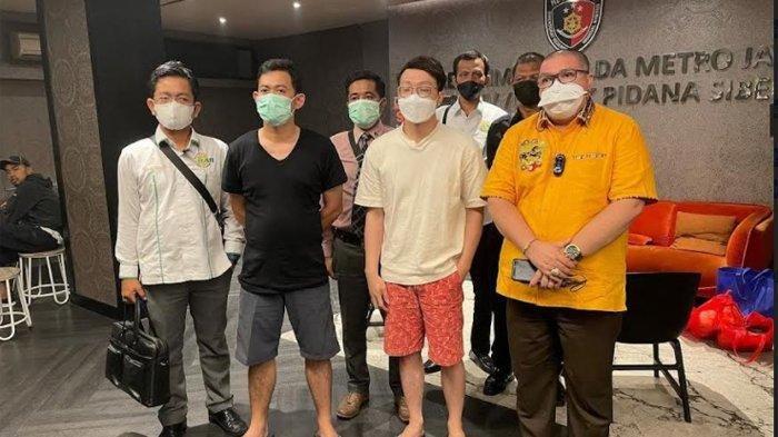 Richard Lee Bebas, Penampilan saat Keluar Penjara Jadi Sorotan, Pakai Sendal Jepit dan Celana ...