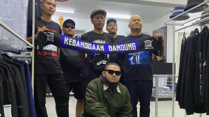 Personel Band DT09 Nitip Sesuatu pada Ciro Alves yang Hatur Nuhun ke ...