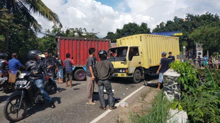 Sopir Hilang Kendali Saat Menyalip, 2 Truk Terlibat Adu Banteng di Jalan Raya Bandung-Purwakarta ...