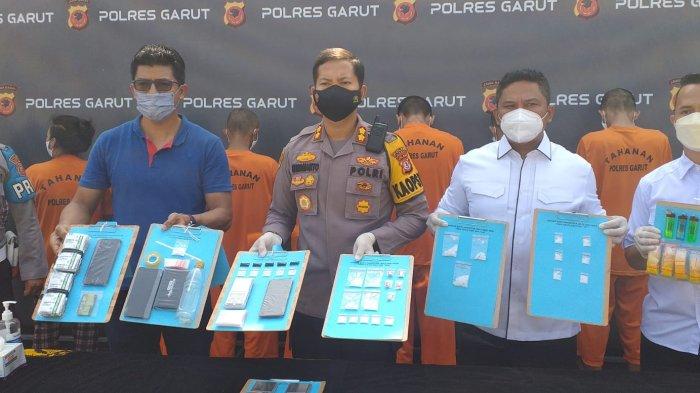 Polisi Tangkap Pengedar Narkoba di Garut, Biasa Transaksi dengan Sistem Tempel hingga di Balap ...