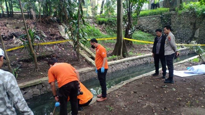 Mayat Pria Mengambang di Taman Lansia Kota Bandung, Ditemukan Warga ...