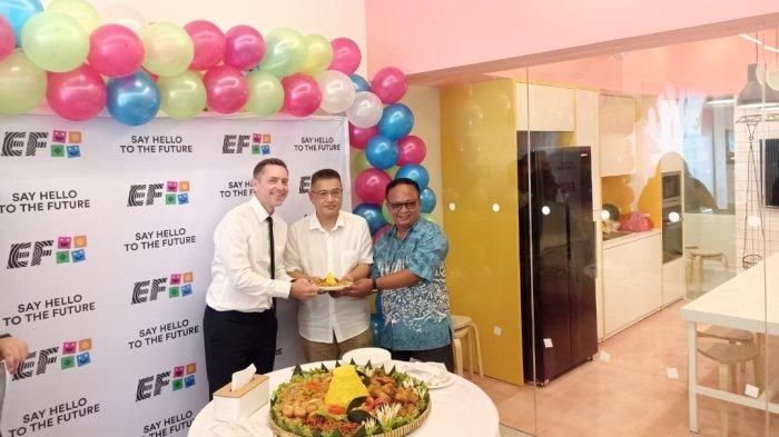English First Kids & Teens Kini Hadir di Karawang - Tribunjabar.id