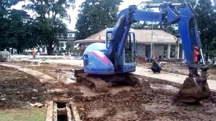 [VIDEO] Begini Suasana Pembangunan Revitalisasi Lapangan Gasibu ...