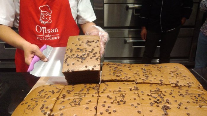 Hadir di Bandung, Ini Kelebihan ''Ojisan Cake'', Bolu Raksasa asal ...