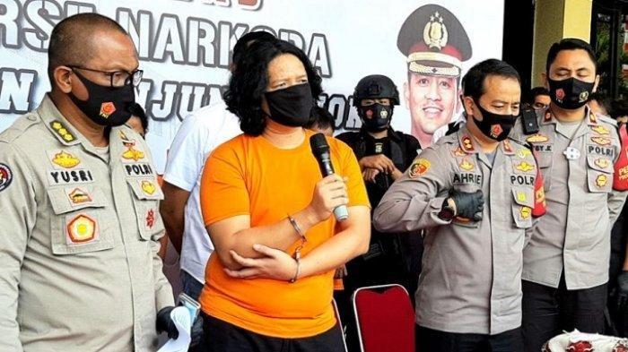 Drummer J-Rocks Tersandung Narkoba, Istri Anton J-Rocks Tak Menyangka ...