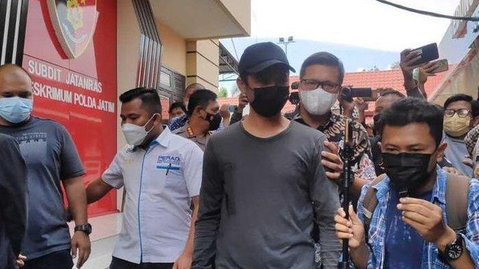SIAPA HF, Pria yang Rekam Aksinya Tendang Sesajen di Lokasi Bencana ...