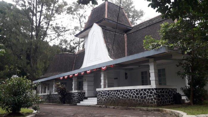 Hikayat Gedung Klasik Karya Arsitek Henri MacLaine Pont, Rumah Unik di ...