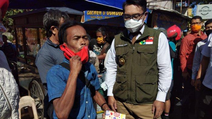 Viralkan Odading Mang Oleh, Ade Londok Diberi HP oleh Ridwan Kamil, Ade ...