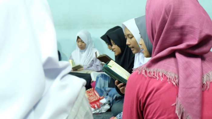 Alumni MQ Tebuireng Mengadakan Pesantren Ramadhan di SMK Nasional ...
