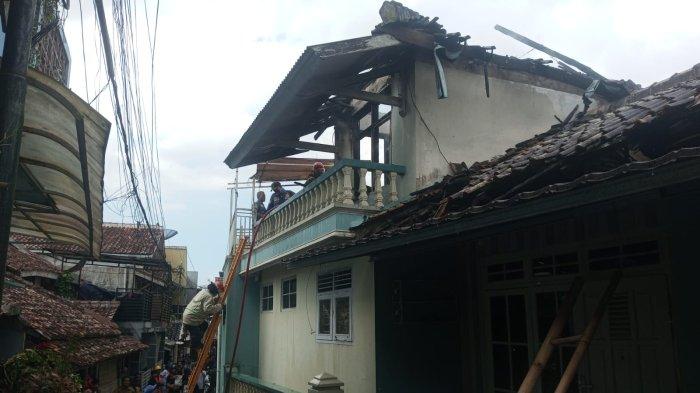 Anak Bermain Korek Api, Rumah Warga di Kampung Panjalu Sukabumi ...