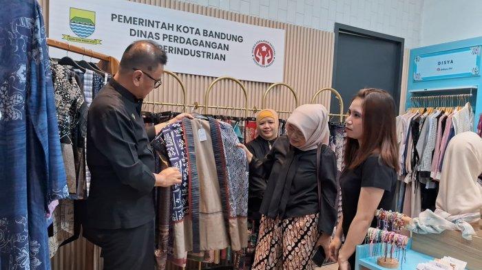 Dekranasda Kota Bandung Fasilitasi UMKM Tampil di Mall untuk Tingkatkan ...