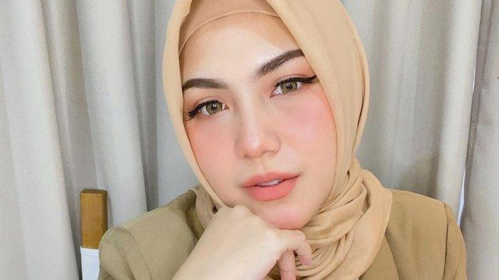 Mengenal Septrina Rams Chhetri, Model yang Kini Merambah Dunia Kosmetik ...
