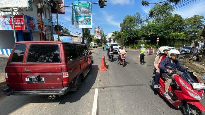 Polisi Akan Berlakukan One Way Kalau Terjadi Kemacetan, Jalur Wisata Lembang Mulai Padat ...