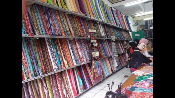 Cari Kain Murah Berkualitas? Datang Saja ke Sentra Kain Gang Tamim ...