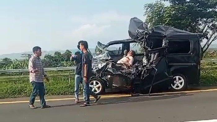 Kecelakaan Maut di Tol Cipali Indramayu, Mobil Gran Max Ringsek, Satu Orang Meninggal Dunia ...