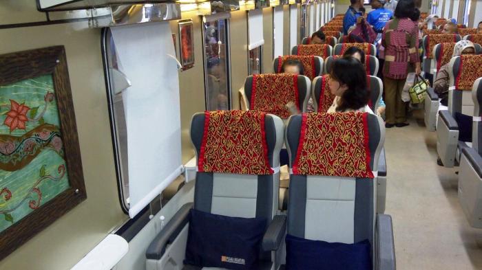 Selain Wah, KA Cirebon Ekspres Juga Bernuansa Cirebonan - Tribunjabar.id