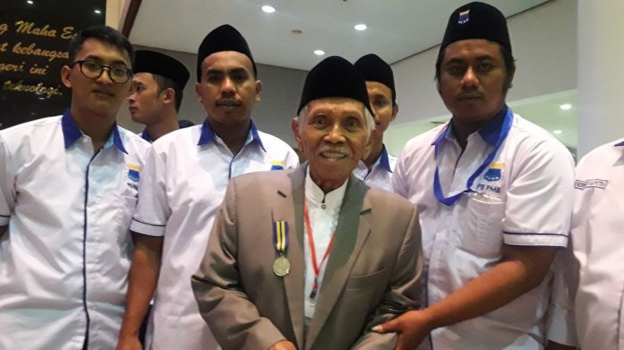 Pendiri PMII KH Kholid Mawardi Ingatkan Generai Muda Tak Melupakan ...