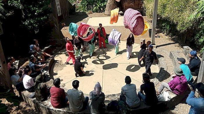 Komunitas Hong Tutup, Anak-anak Diajak Bermain di Rumah Saja Lewat ...