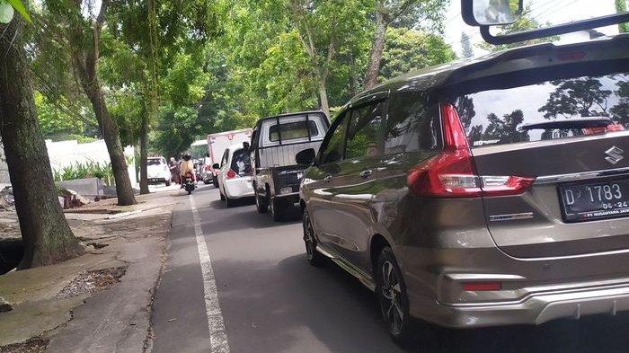 Jalan Menuju Lembang Macet dari Ledeng hingga Tempat Wisata Floating ...