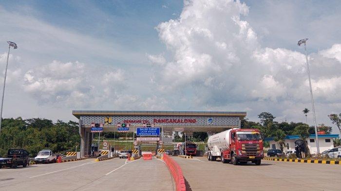 Hari Pertama Dibuka, Begini Kondisi Arus Lalu Lintas di Tol Cisumdawu, Masih Gratis - Tribunjabar.id