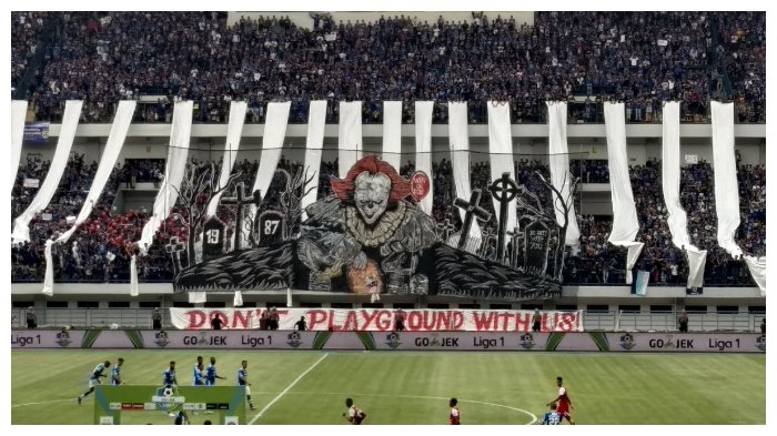 Soal Tulisan 'Don't Playground With Us' di Koreo Persib Vs Arema ...