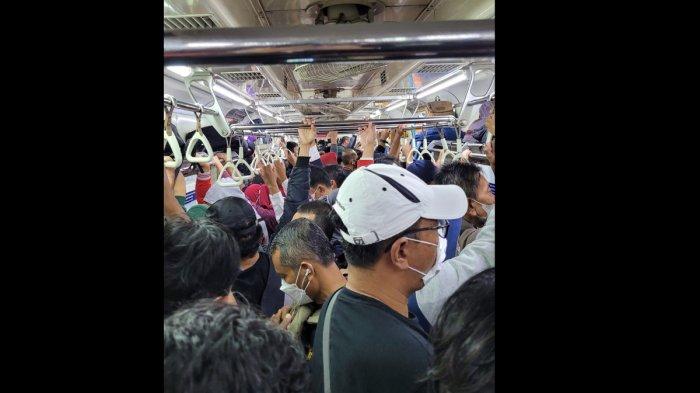 Pagi Ini KRL Jakarta Penuh Sesak, Padat Sejak di Stasiun Citayam ...