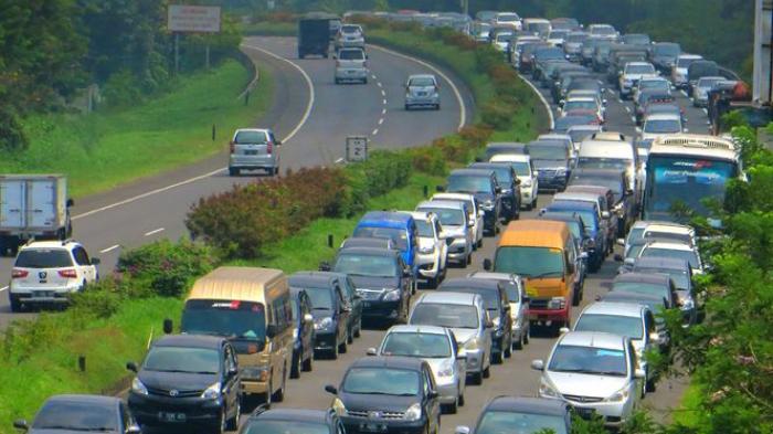 BREAKING NEWS FOTO: Masuk Bandung di Tol Pasteur Macet - Tribunjabar.id