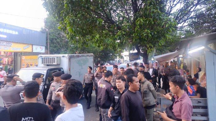 Gerombolan Bermotor Tiba-tiba Serang Kios dan Warga di Cianjur, Bawa ...