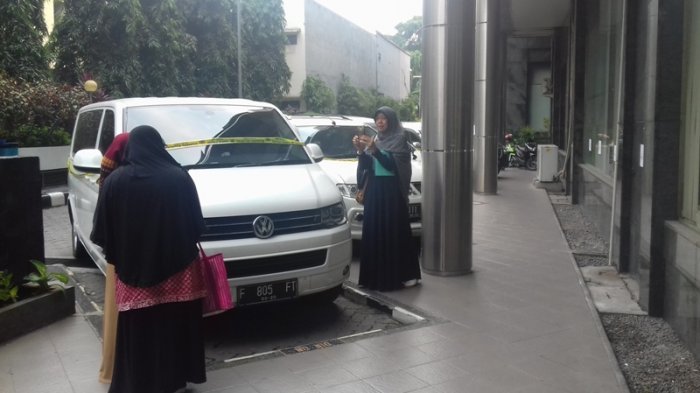 Sejumlah Mobil Mewah Barang Bukti Kasus First Travel 'Lenyap' dari ...