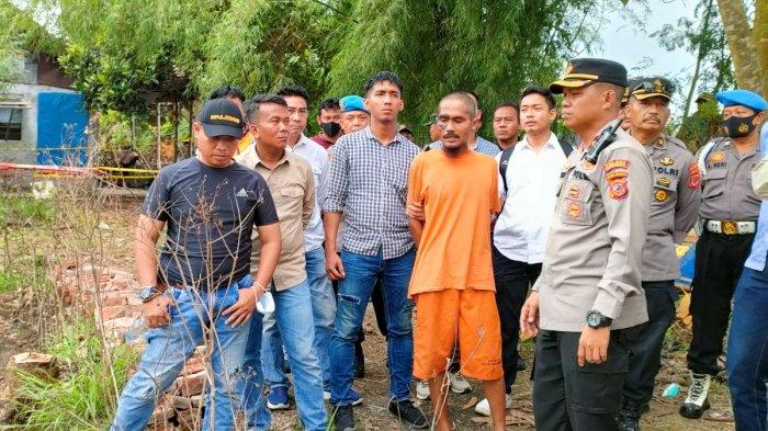 Kakak Korban Emosi Lihat Murtado Peragakan Detik-detik Habisi Ayahnya ...
