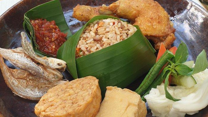 Jalan-jalan Ke Cirebon? Coba Kuliner Tradisional yang Ada di Hotel Ini ...