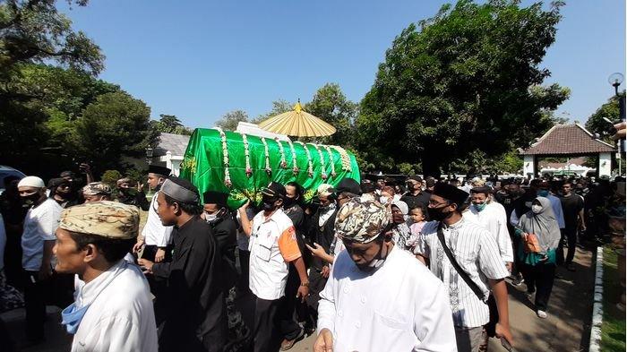 Sultan Sepuh XIV PRA Arief Natadiningrat Meninggal Dunia, Gubernur ...
