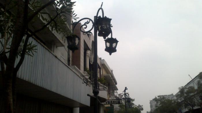 Patung Maung di Tiang PJU Jalan Braga Hilang - Tribunjabar.id