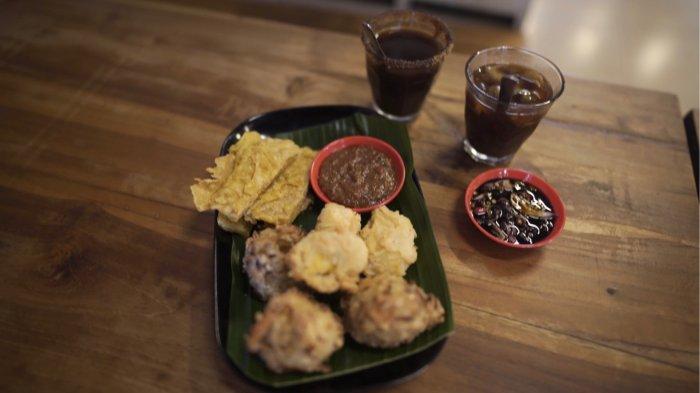 Nikmatnya Menyantap Gorengan dan Minuman Tradisional di Boemi Mitoha ...