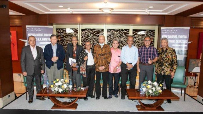 Buku Kisah Seorang Jenderal Idealis H R Dharsono, Dari Jadi Pangdam dan ...