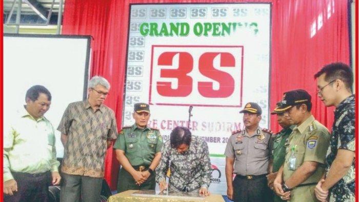 Grand Opening 3S Tire Center Berkonsep One Stop Service Toko Model ...