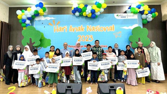 Peringati Hari Anak Nasional 2023, BPJamsostek Kanwil Jabar Serahkan Manfaat Beasiswa ...