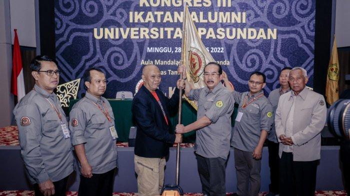 Prof Eddy Jusuf, Rektor Universitas Pasundan Terpilih Sebagai Ketua IKA ...
